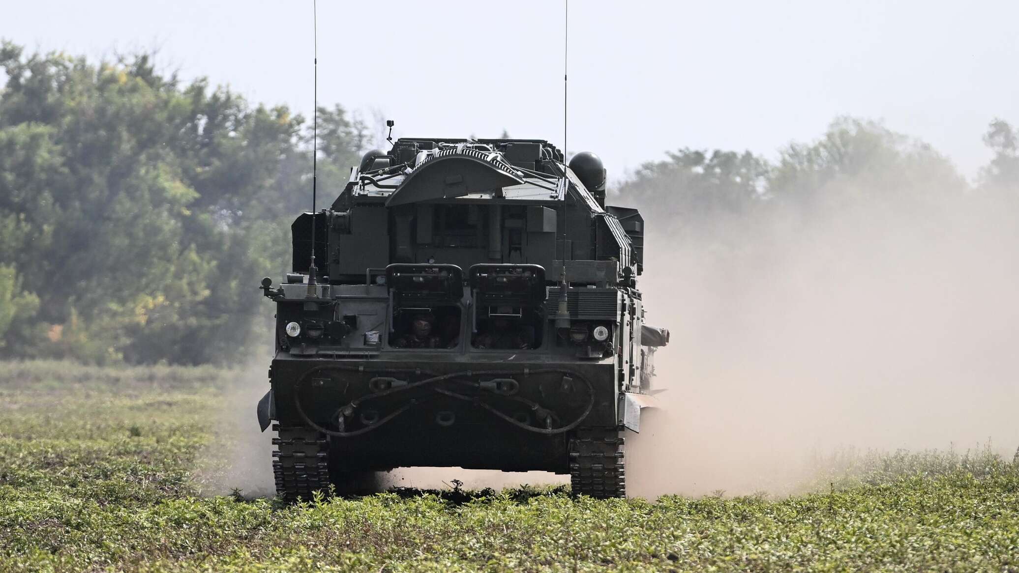 Массированная атака ВСУ отражена: за сутки ПВО РФ сбила 333 ударных ...